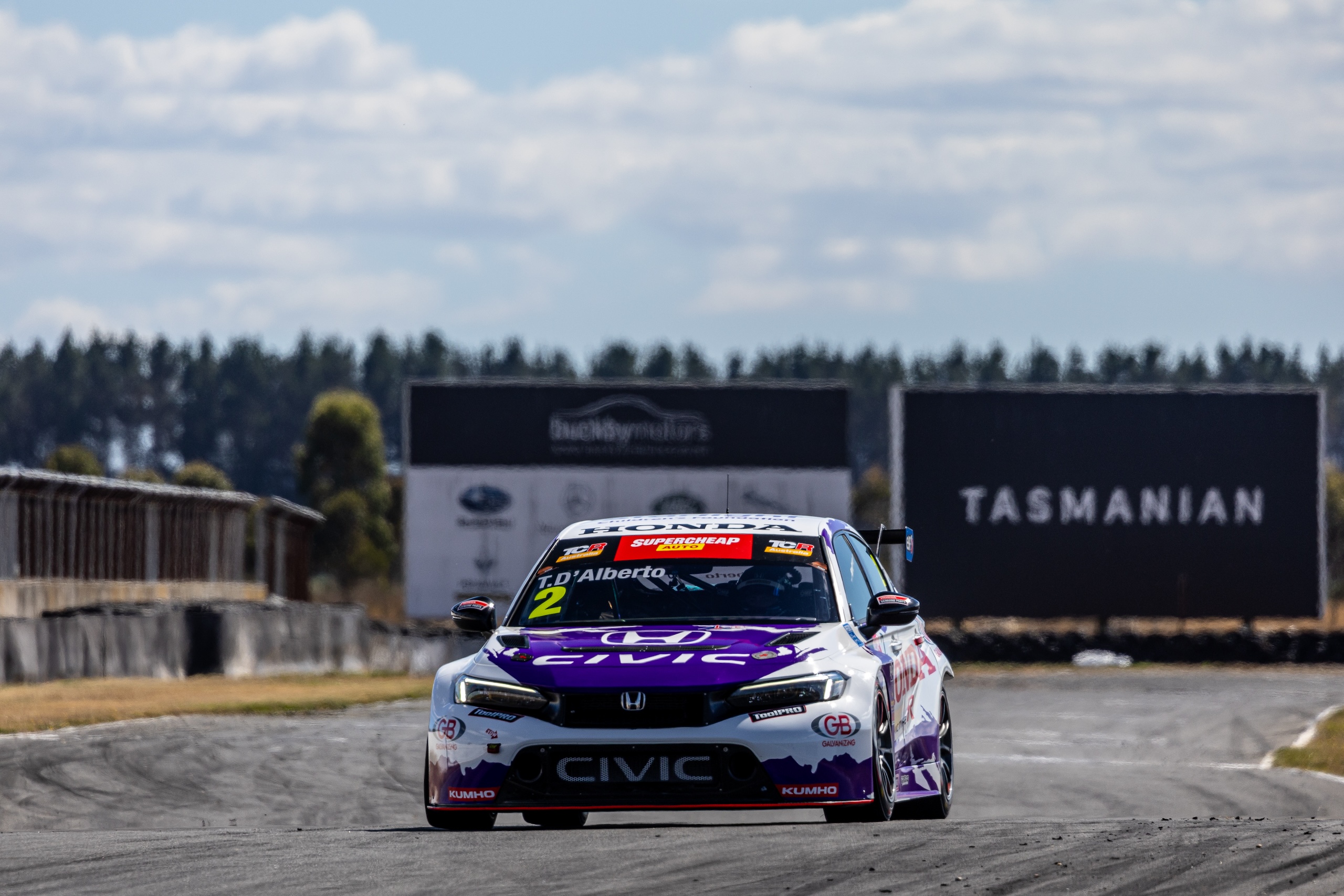 D’Alberto Bags Pole in Tight Tasmania Qualifying - Race Tasmania